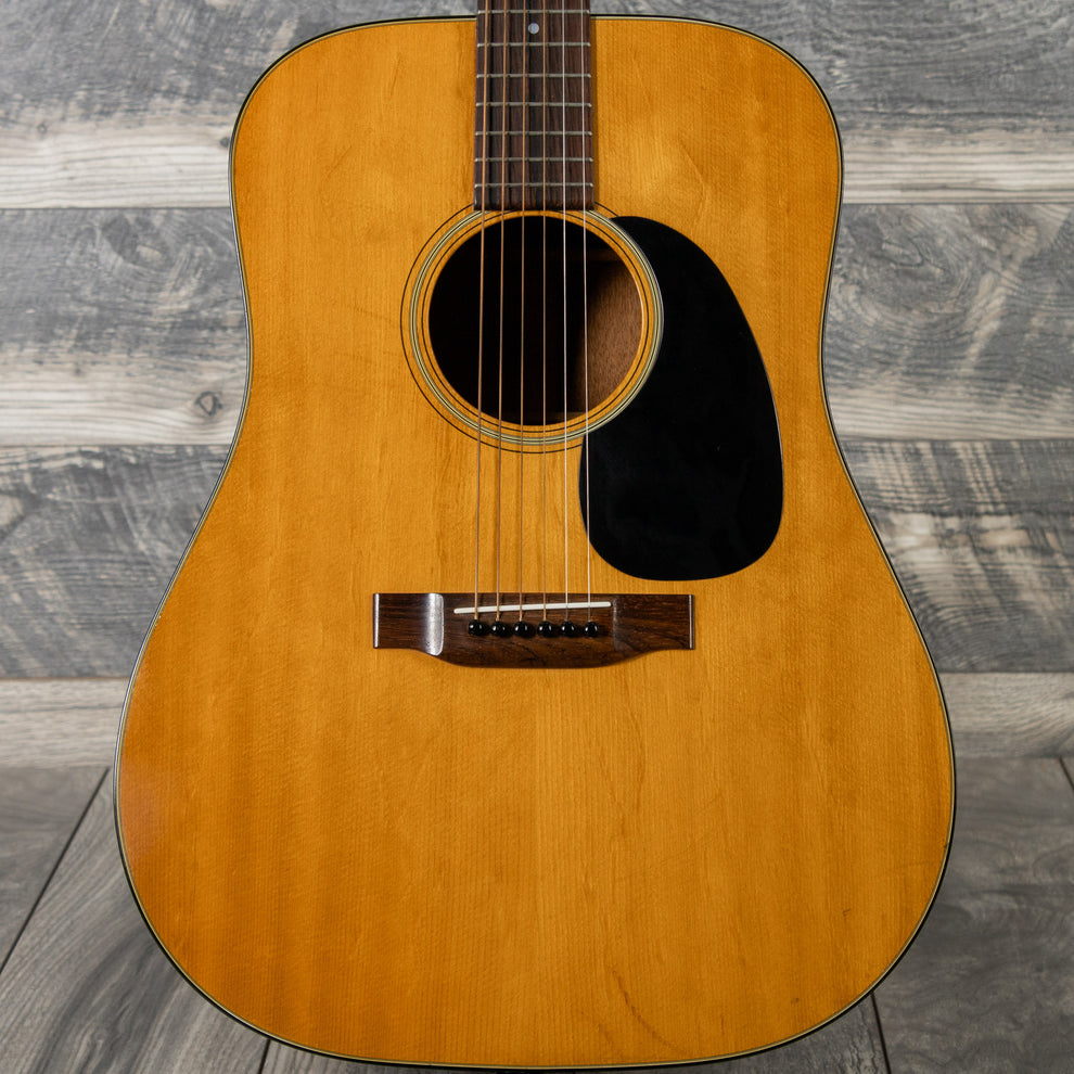 1970 Martin D-18 – Garrett Park Guitars